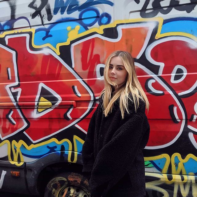 Danielle Sharp picture