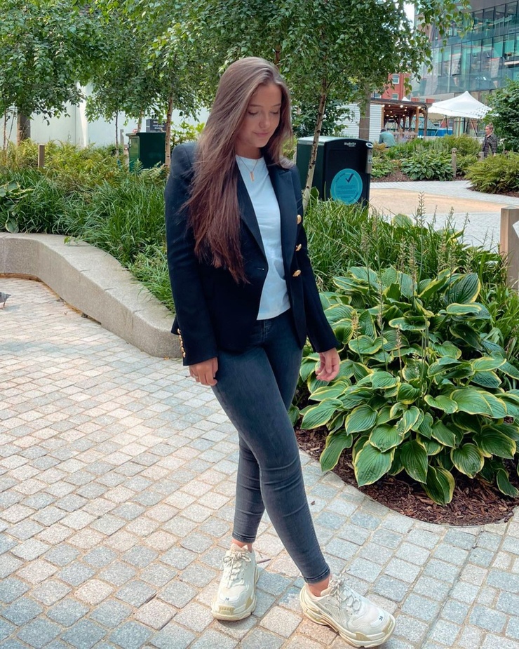 Picture of Lucy Thomas