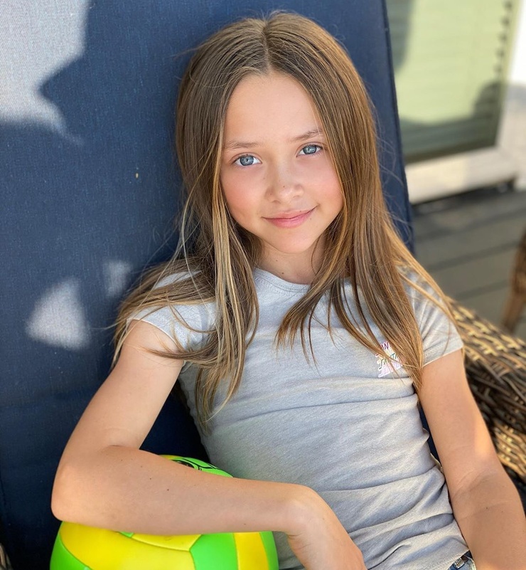 Listal - List the stuff you love! Movies, TV, music, games and books