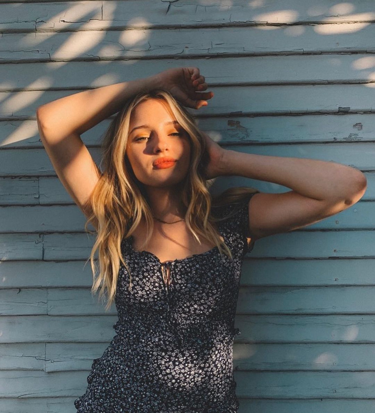 Picture of Cosette Rinab