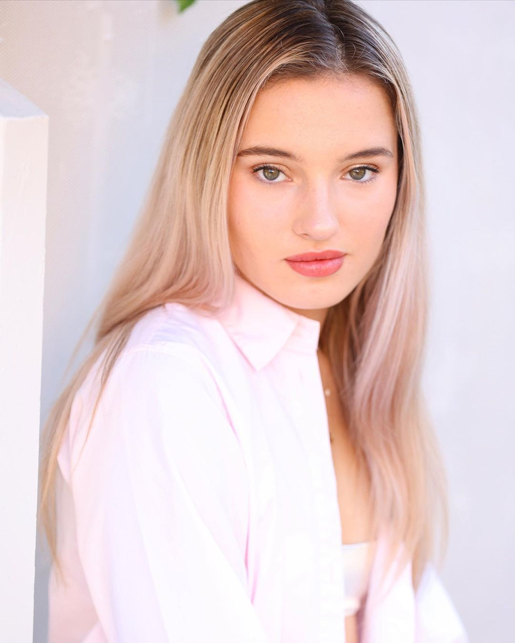 Picture of Cosette Rinab