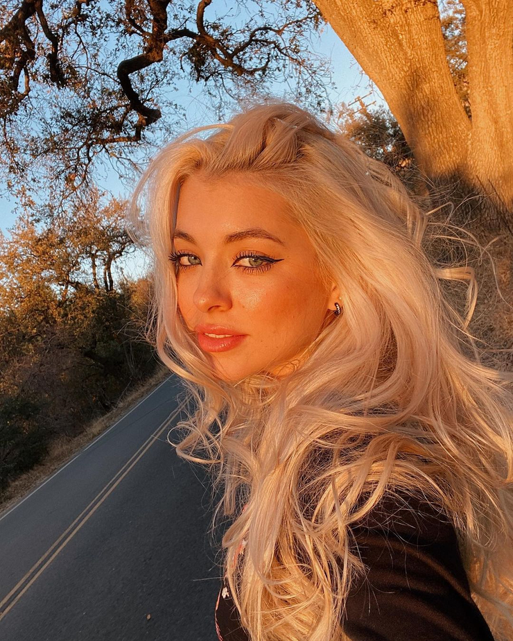 Bella Claire Martinez picture