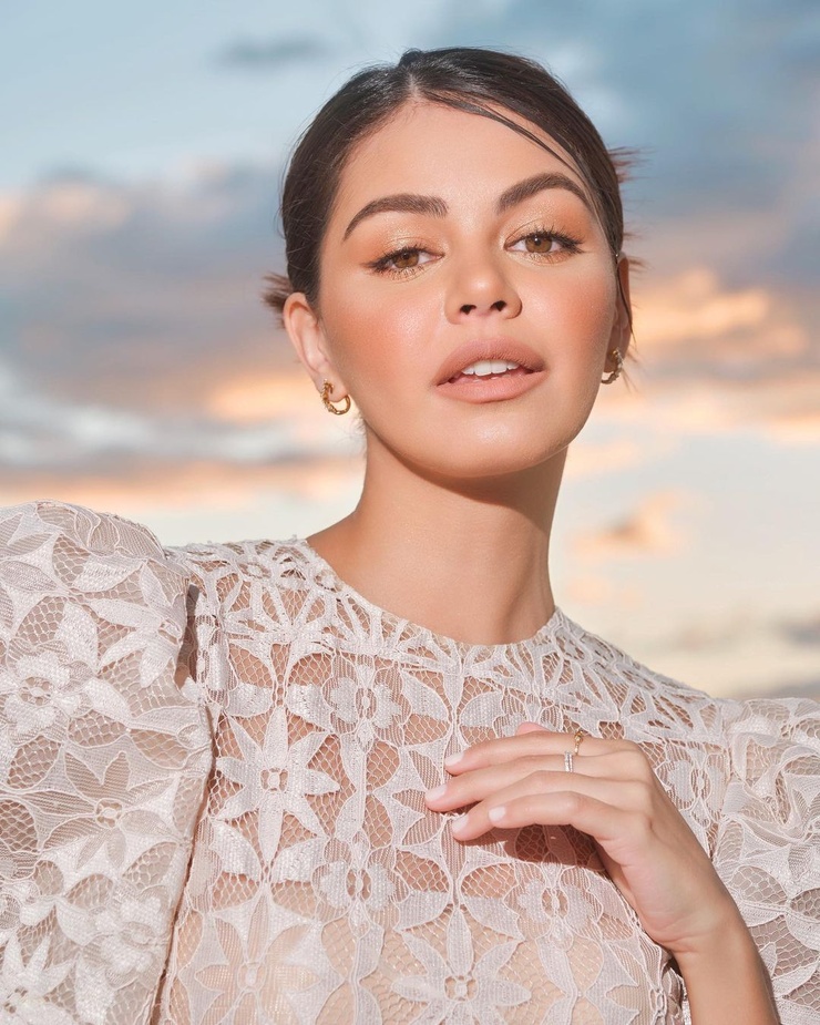 Picture of Janine Gutierrez