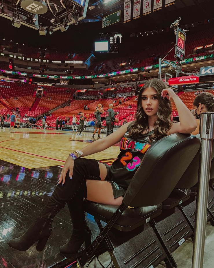 Image of Elizabeth Elias