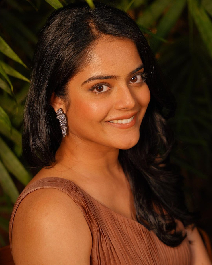 Picture of Riddhi Kumar