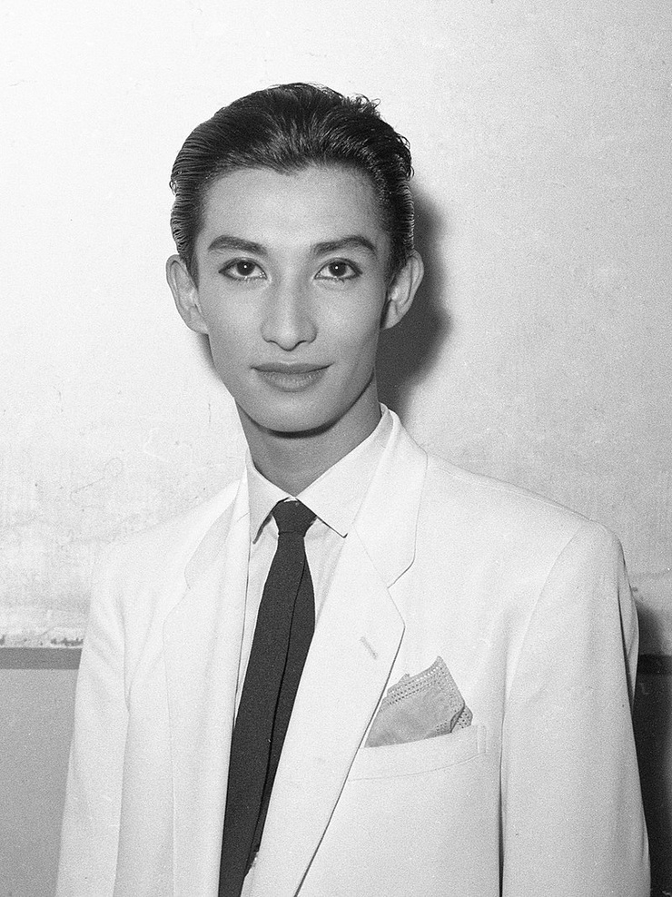 Akihiro Miwa picture