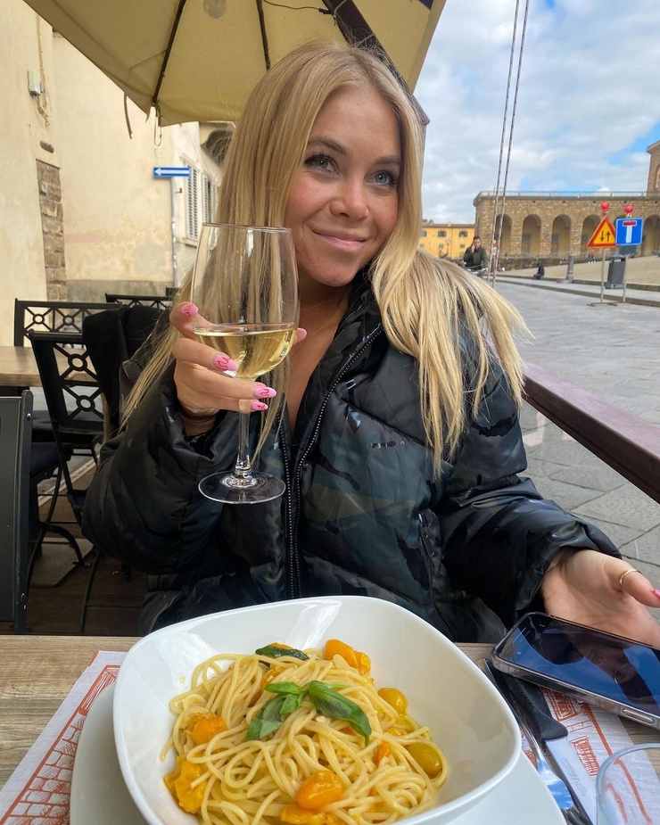 Picture of Hailey Ostrom