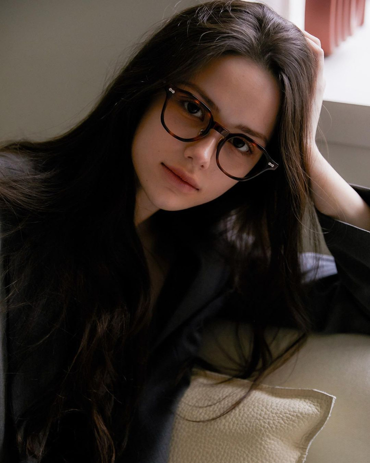 Picture of Lisa Rosh