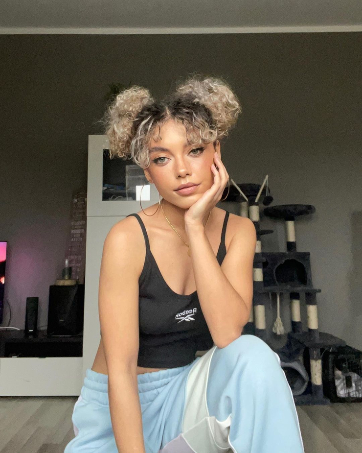 Picture of Michéle Winchester