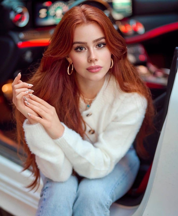 Picture of Maya Gralean