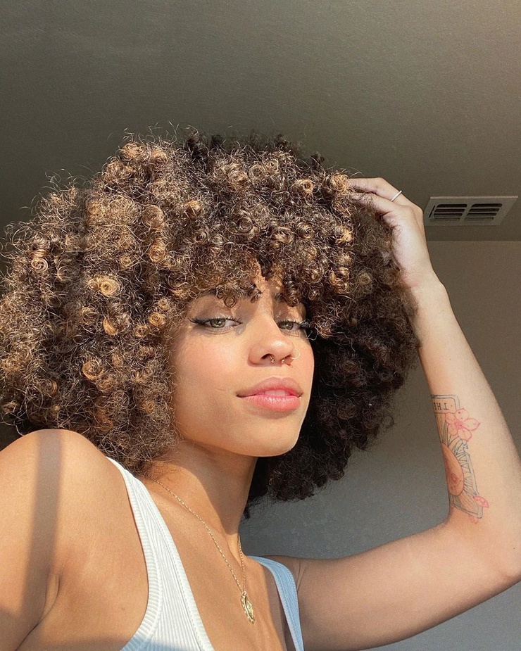 https://popularbio.com/venus-marquez/ picture