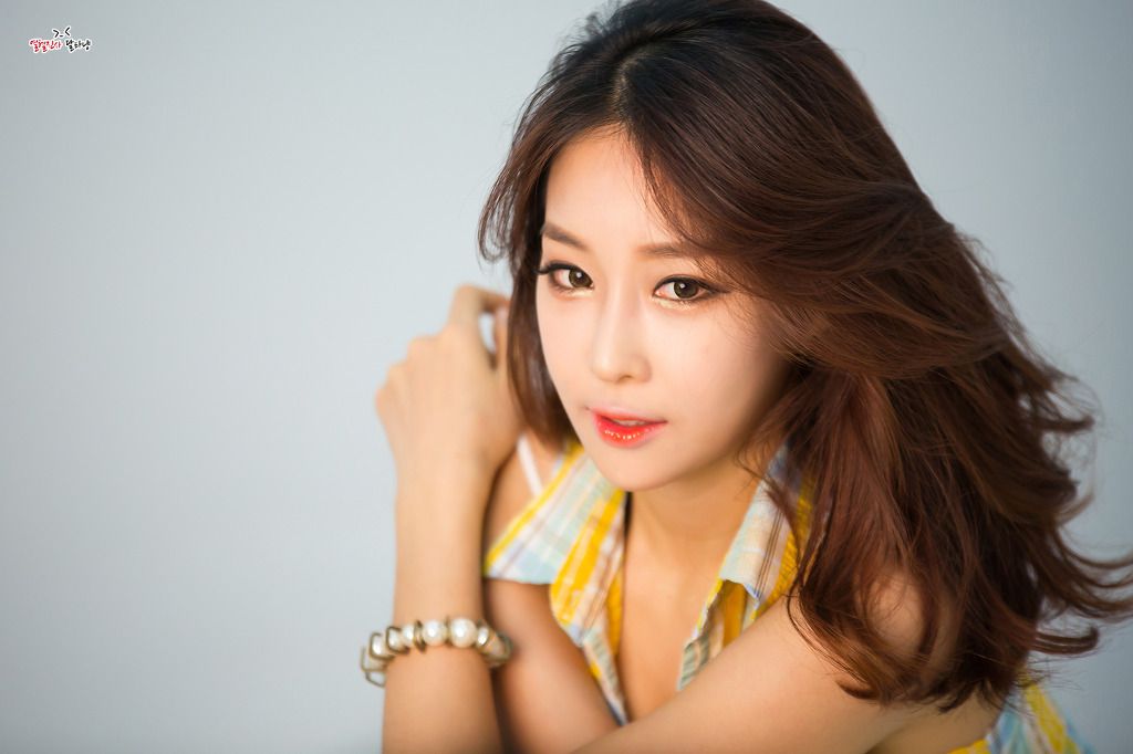 Picture of EUN JI-YE