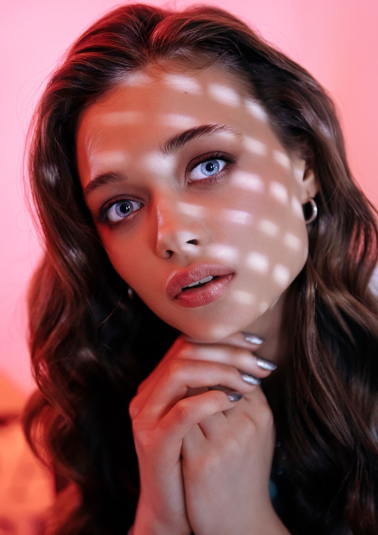 Picture of Veronica Oleynik