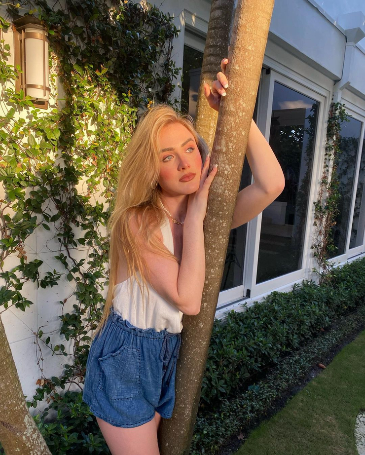 Image of Emma Holzer