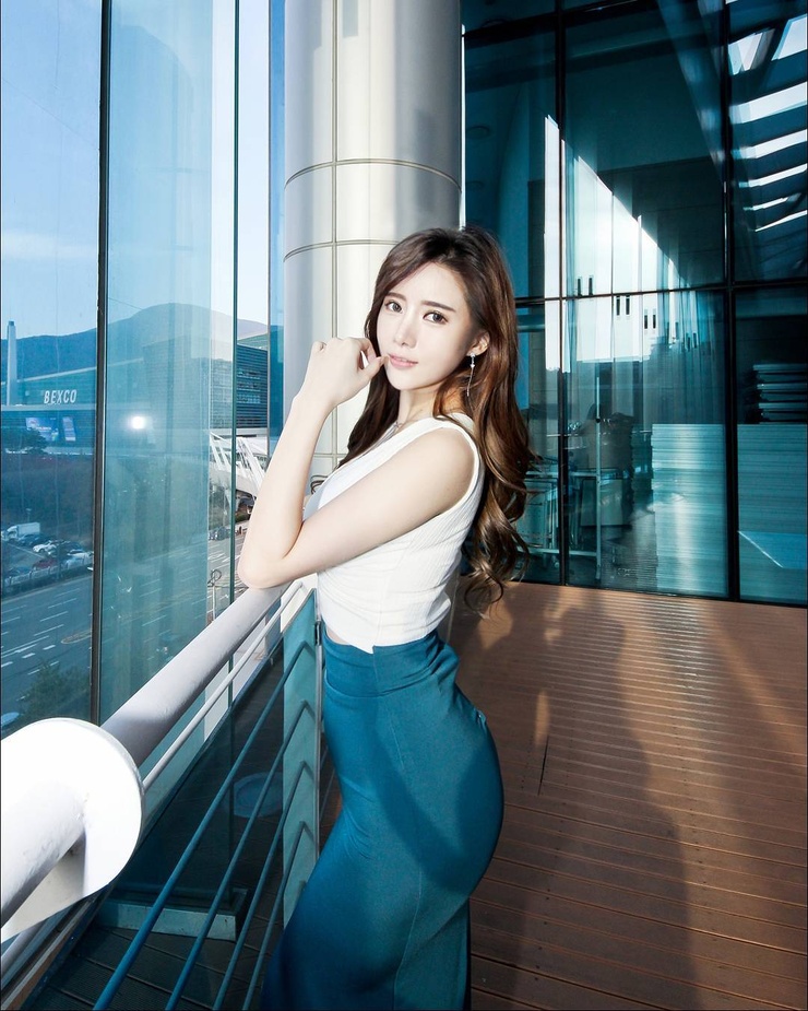 Picture of Song Ju Ah