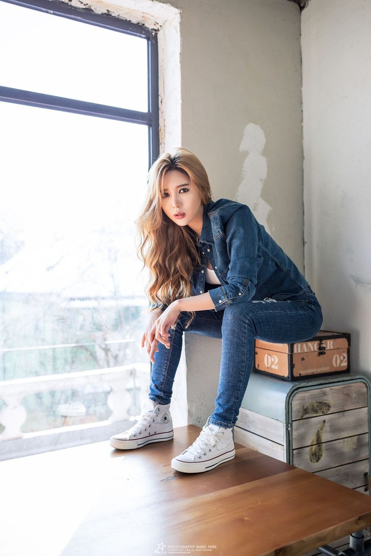 Picture of Song Ju Ah