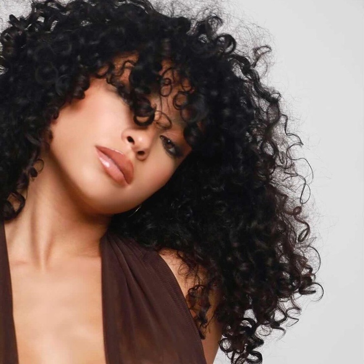 Picture of Riri Simpson