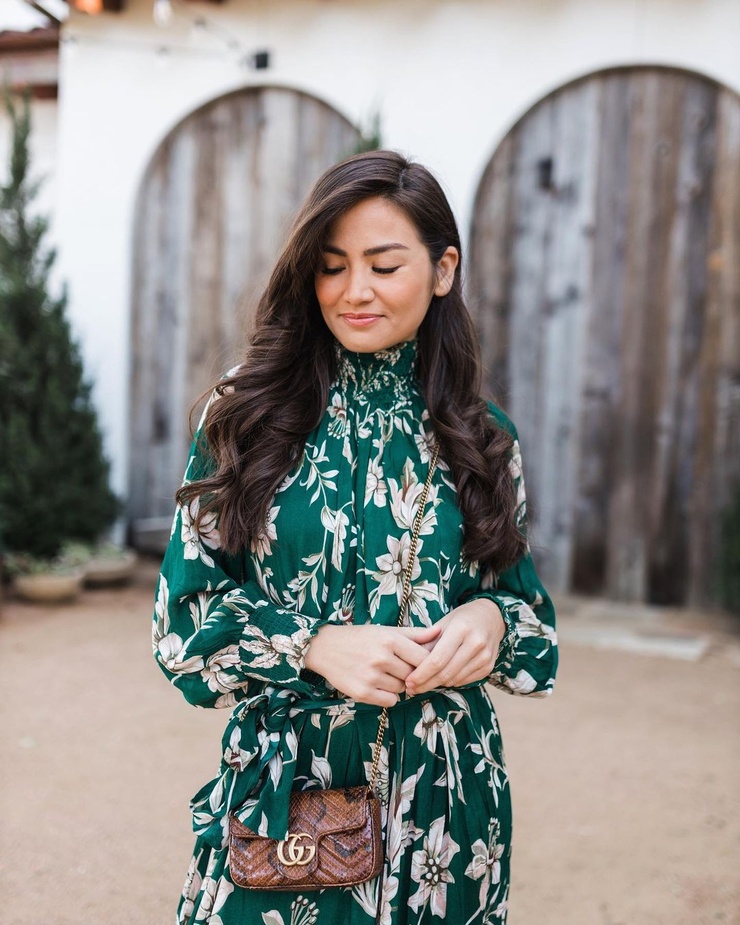 Caila Quinn picture