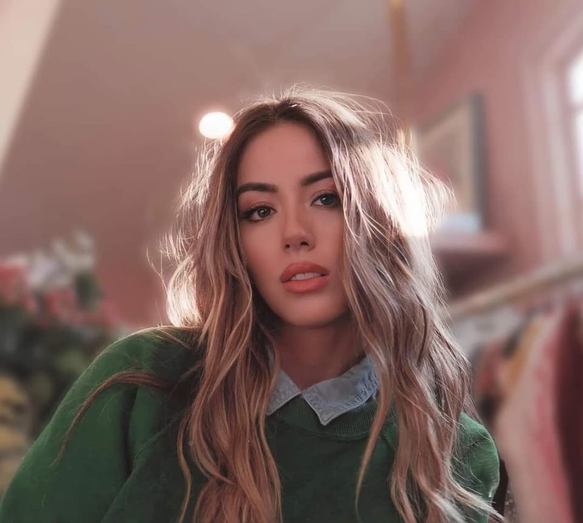 Image of Chloe Bennet