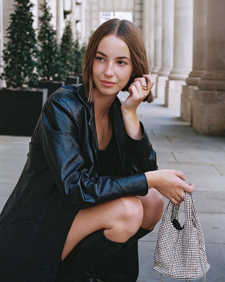 Image of Amelie (model)