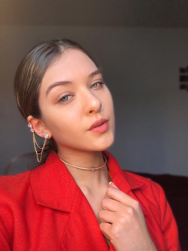 Picture of Julia Moraes