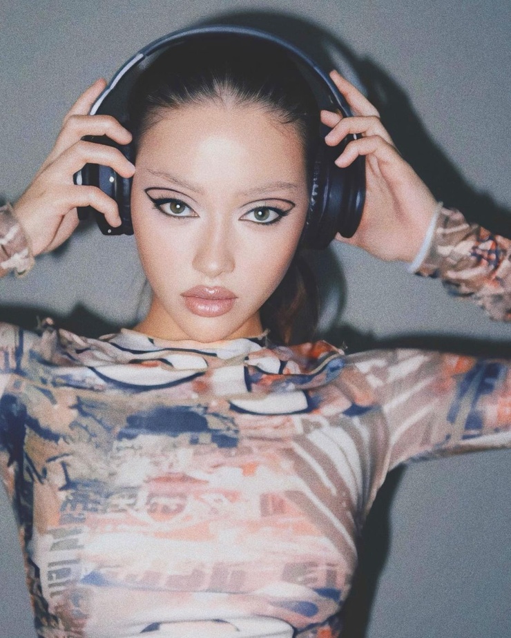 Picture of Isabel Rose