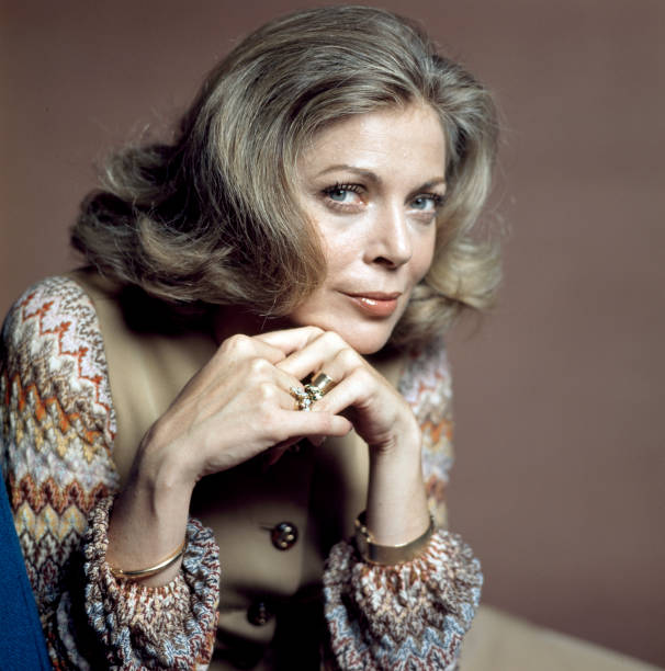 Barbara Bain image