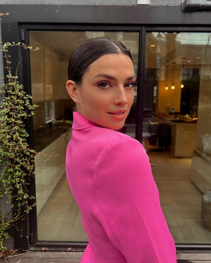Image of Nicole Harrison