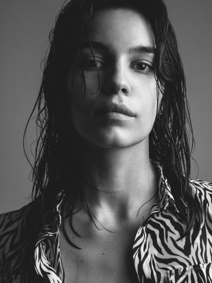Picture of Zoe Leger