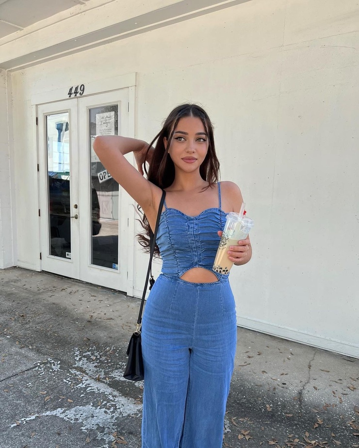 Picture of Isabel Rose
