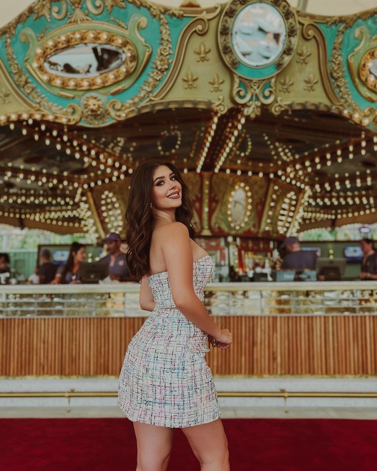 Picture of Elizabeth Elias