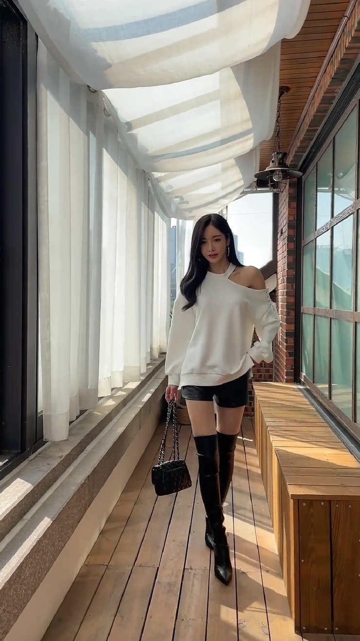 Picture of Son Yoon Joo