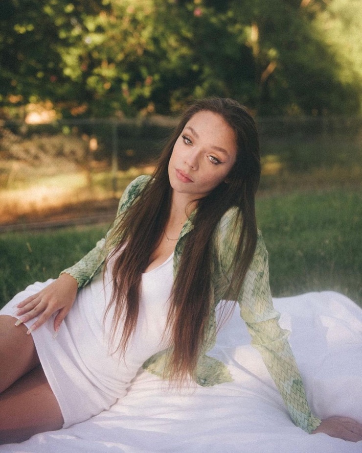 Picture of Ava F Grace