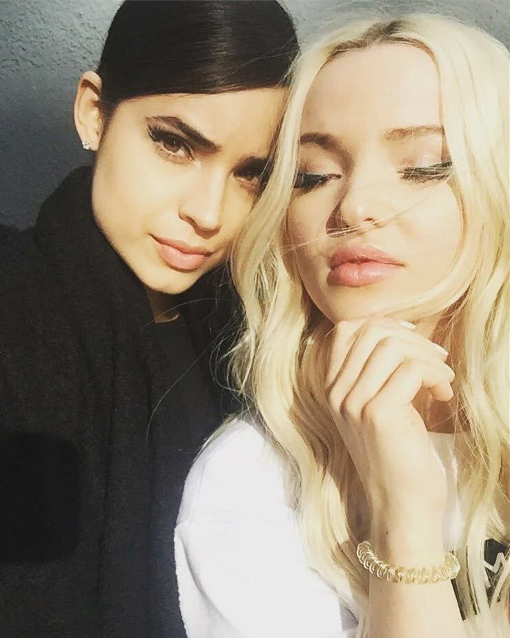 Picture of Dove Cameron