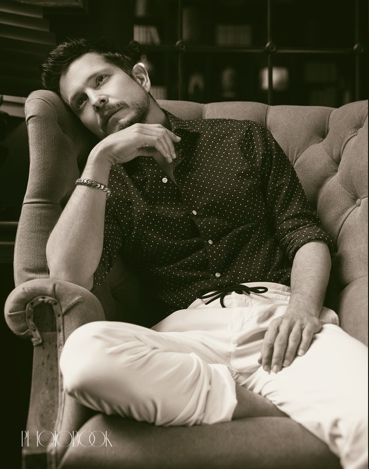 Picture of Matt Czuchry