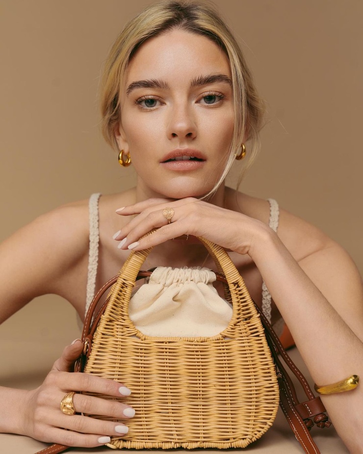 Tess Jantschek picture