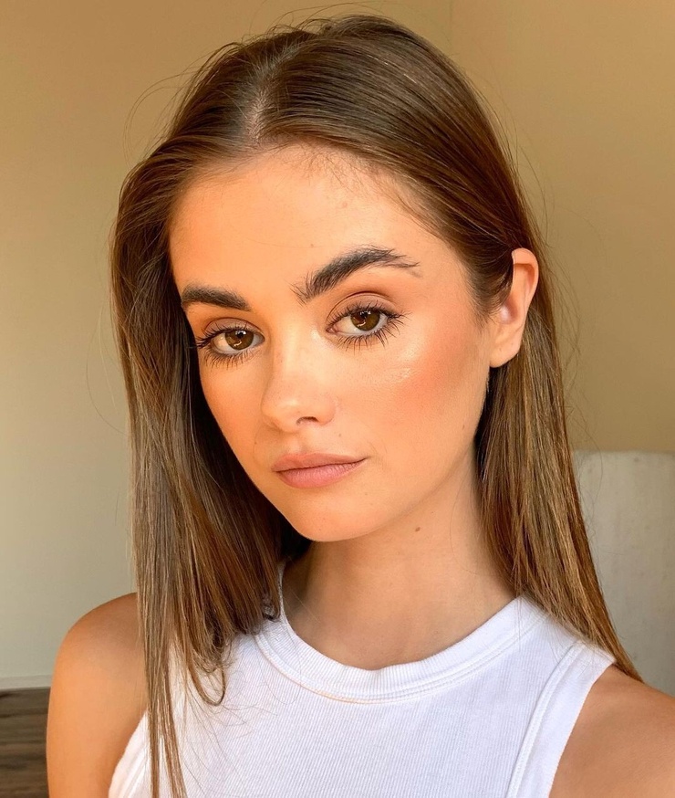 Picture of Cate Collins