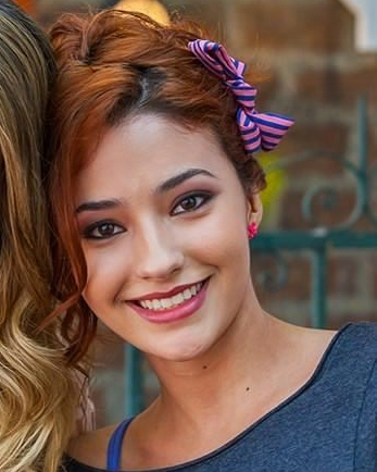 Picture of Carolina Oliveira