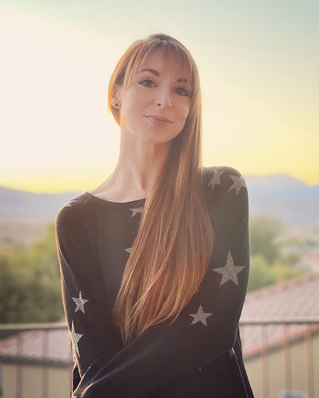 Lisa Foiles picture