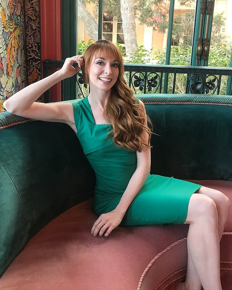 Picture of Lisa Foiles