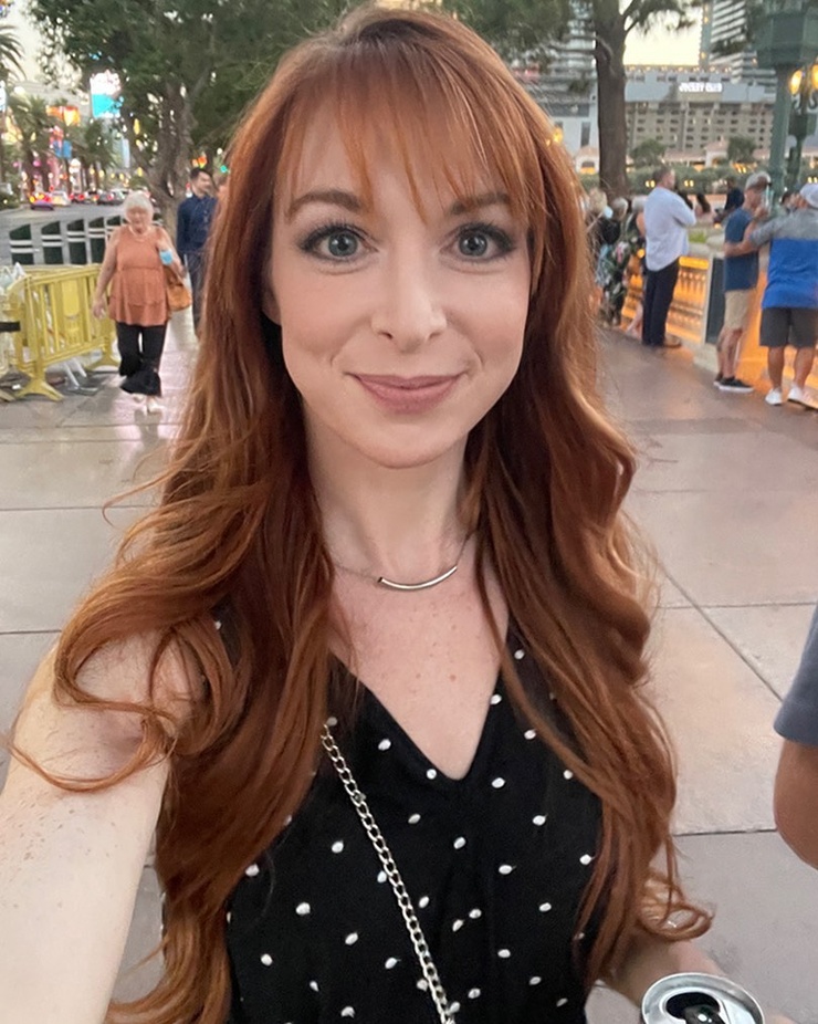 Picture of Lisa Foiles