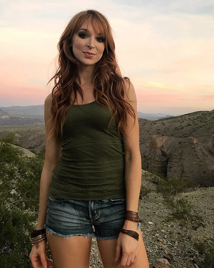 Picture of Lisa Foiles
