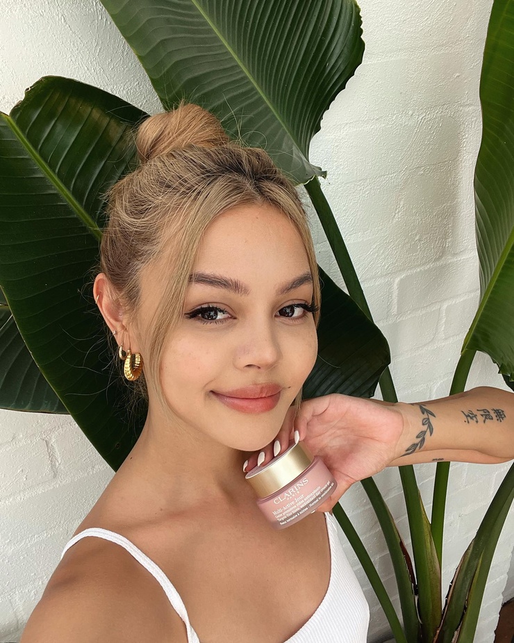 Picture of Lily Maymac