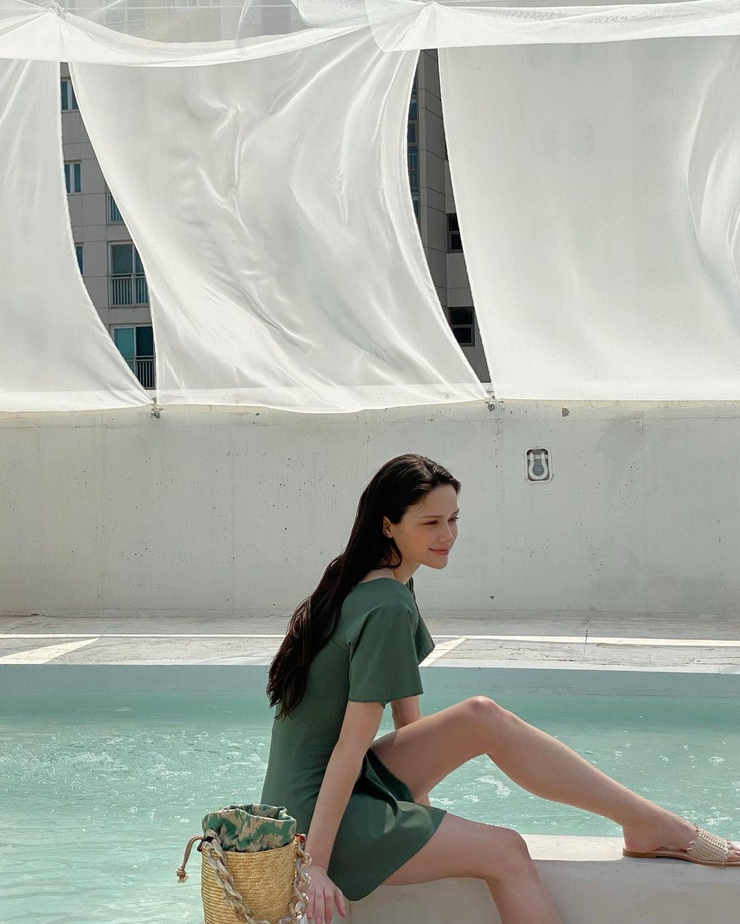 Picture of Lisa Rosh