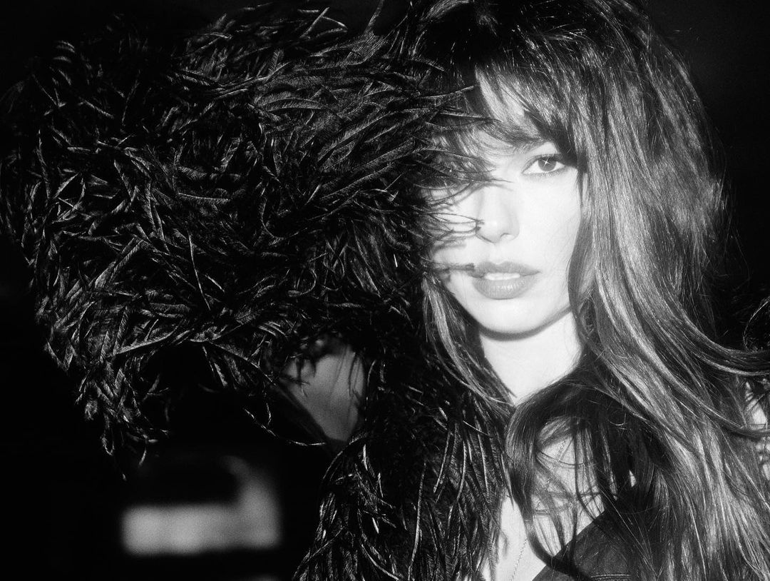 Picture of Isis Valverde