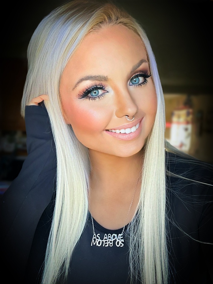 Mira James image