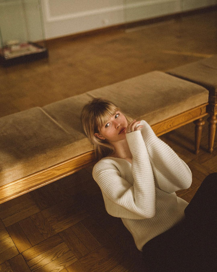Picture of Luna (model)