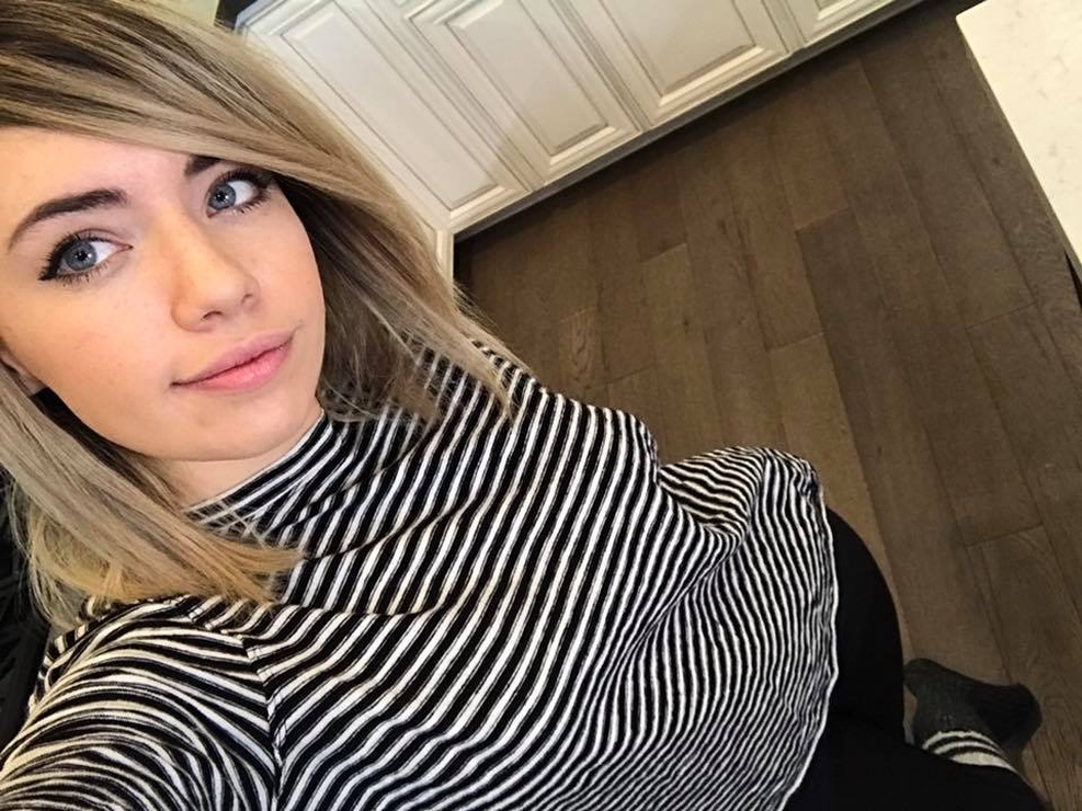 Picture of Tory Weeks