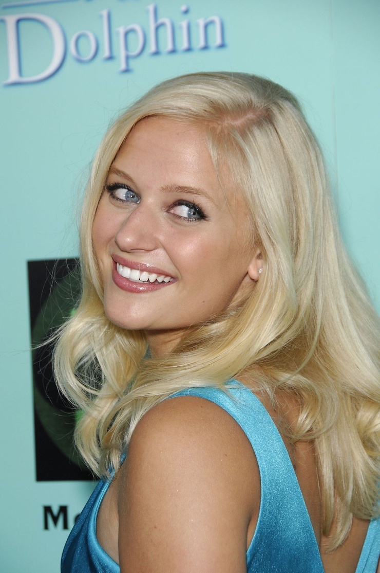 Picture of Carly Schroeder