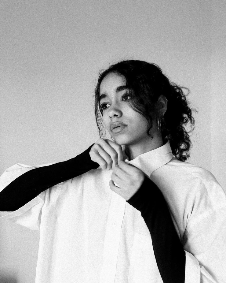 Picture of Sateen Besson